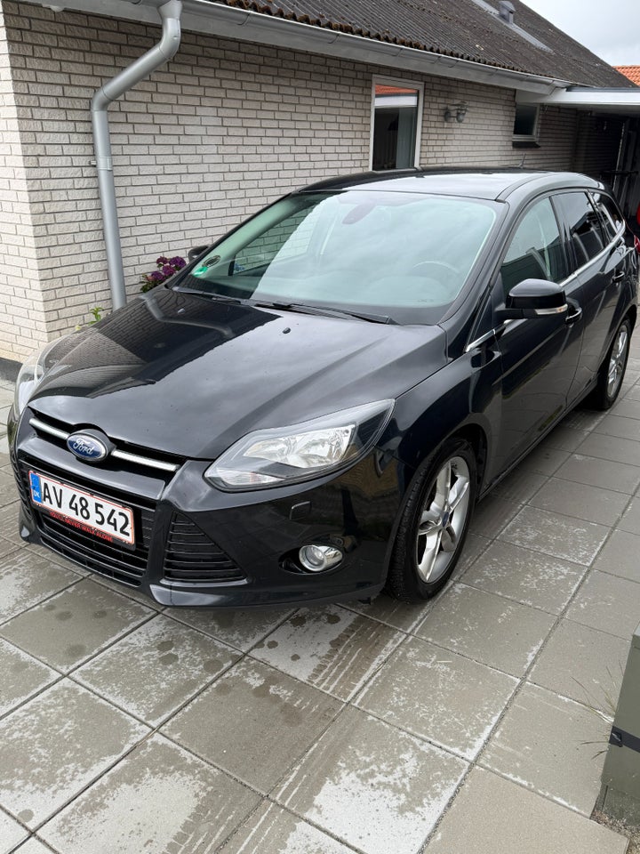 Brugt Ford Focus 1,0 SCTi 100 Titanium stc. ECO 5d - Bilbasen