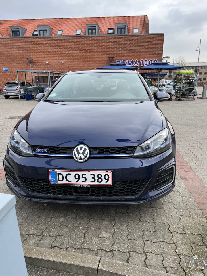 Brugt VW Golf VII 1,4 GTE DSG 5d - Bilbasen Brugt VW Golf VII 1,4 GTE DSG 5d - Bilbasen