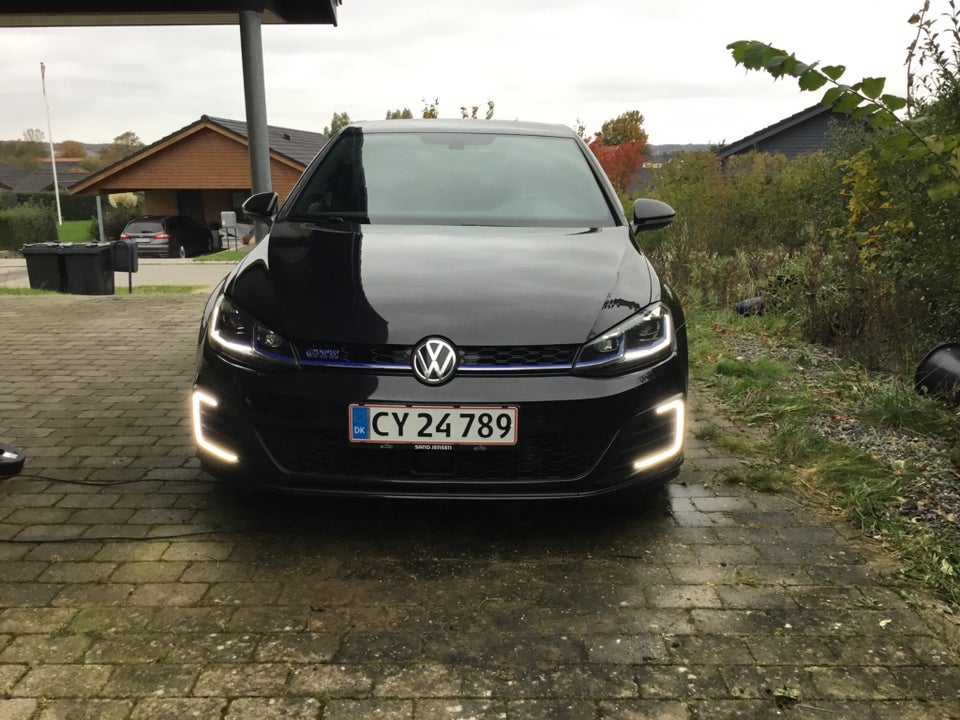 Brugt VW Golf VII 1,4 GTE DSG 5d - Bilbasen Brugt VW Golf VII 1,4 GTE DSG 5d - Bilbasen