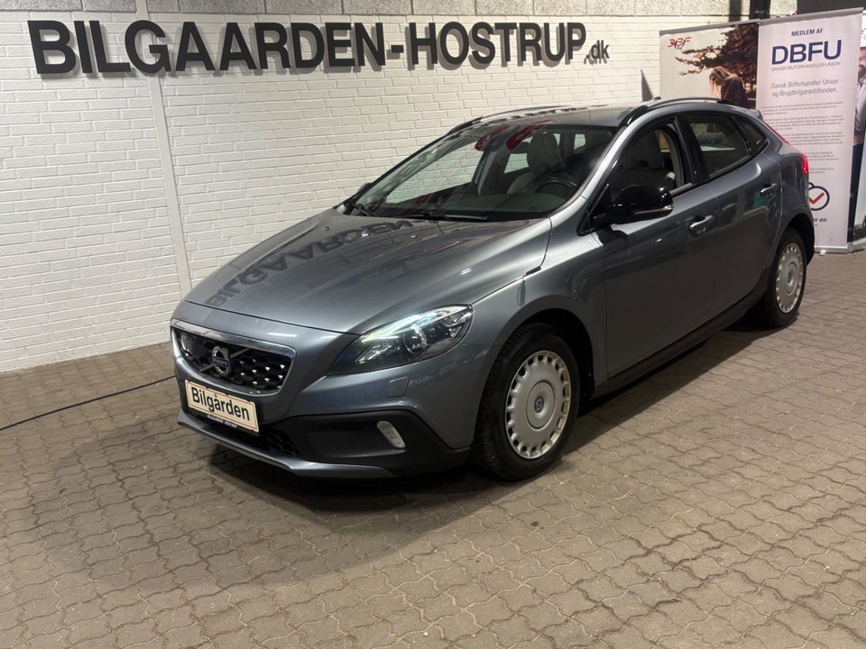 Brugt Volvo V40 CC 2,0 D3 150 Momentum aut. Van 5d - Bilbasen