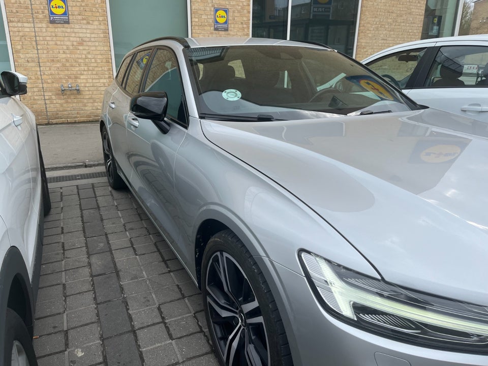 Brugt Volvo V60 2,0 T6 ReCharge R-Design aut. AWD 5d - Bilbasen