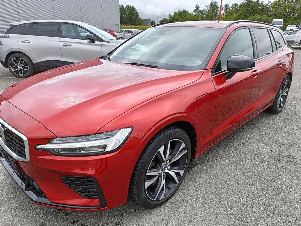 Brugt Volvo V60 2,0 T8 ReCharge R-Design aut. AWD 5d - Bilbasen