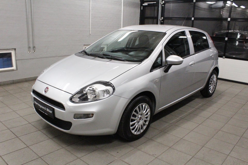Brugt Fiat Punto 0,9 TwinAir 100 Popstar Edition 5d - Bilbasen