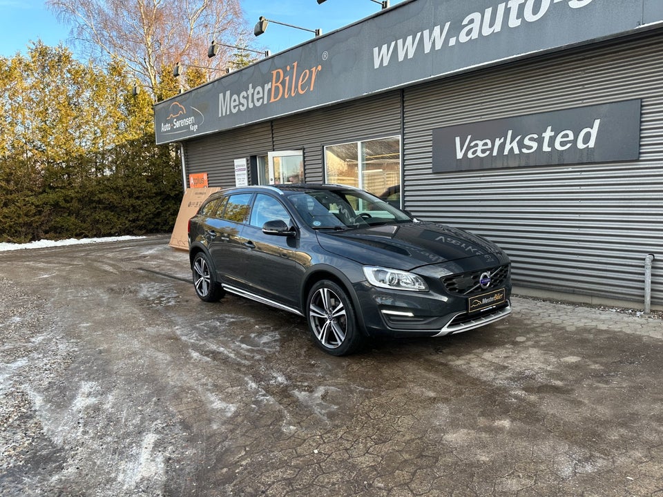 Brugt Volvo V60 CC 2,0 D3 150 Momentum aut. 5d - Bilbasen