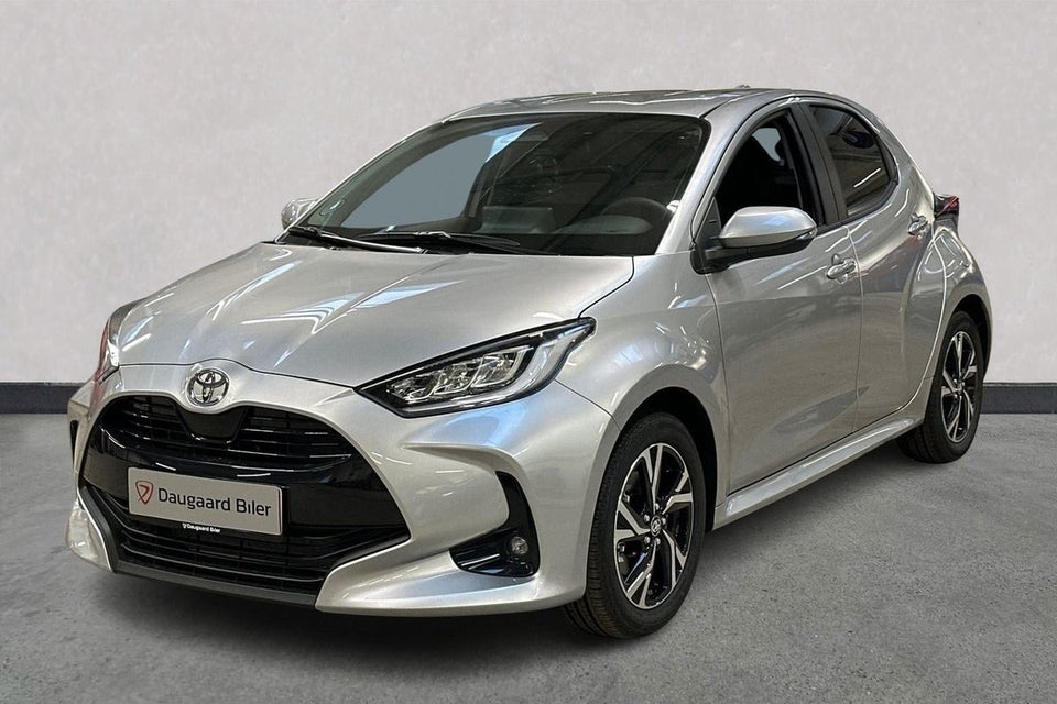 Brugt Toyota Yaris 1,5 Hybrid Style e-CVT 5d - Bilbasen